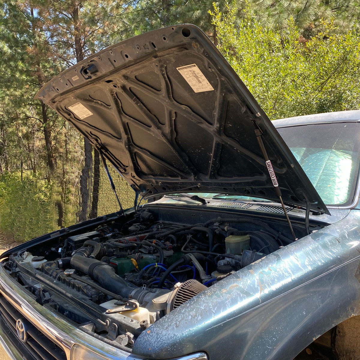 1989-1995 Toyota Pickup/ 4Runner EZ Lift Hood Struts – AVR Customs